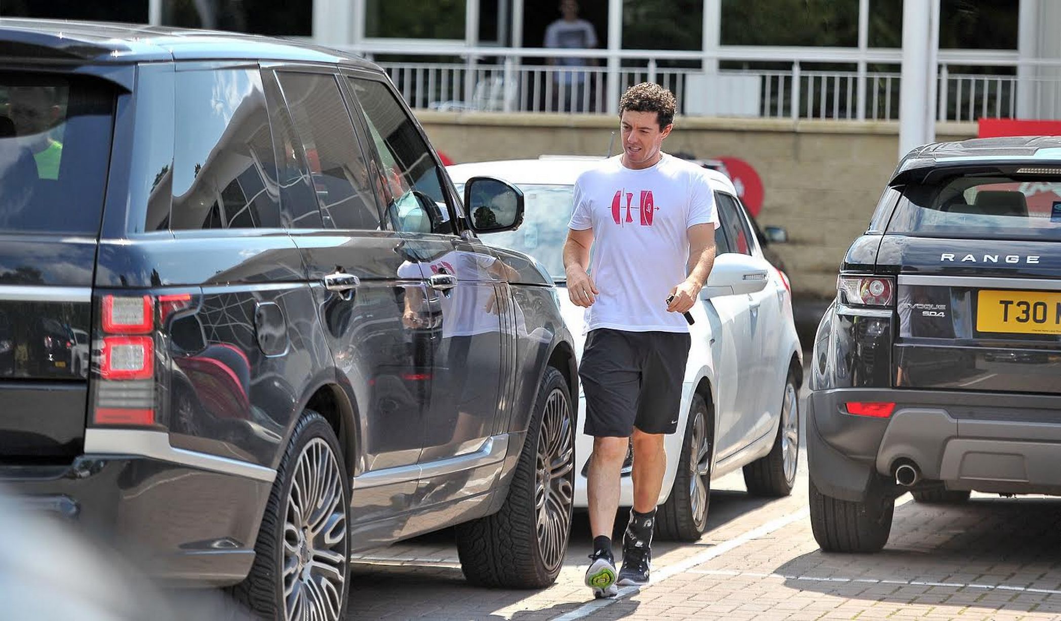 BREAKING: Rory on his own two feet