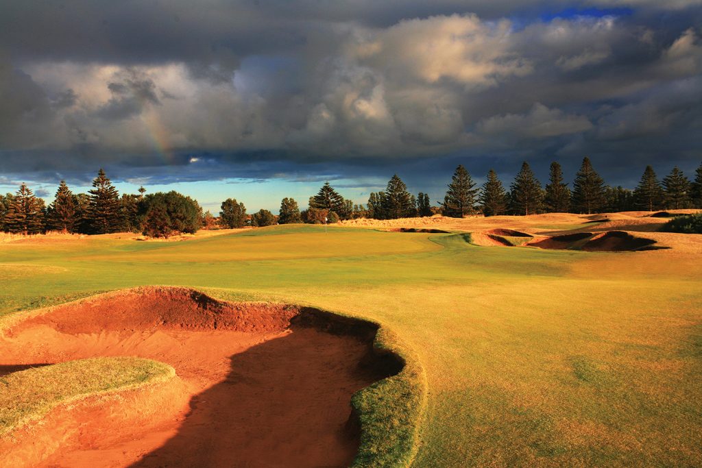 Course Review: Links Lady Bay, SA - Australian Golf Digest