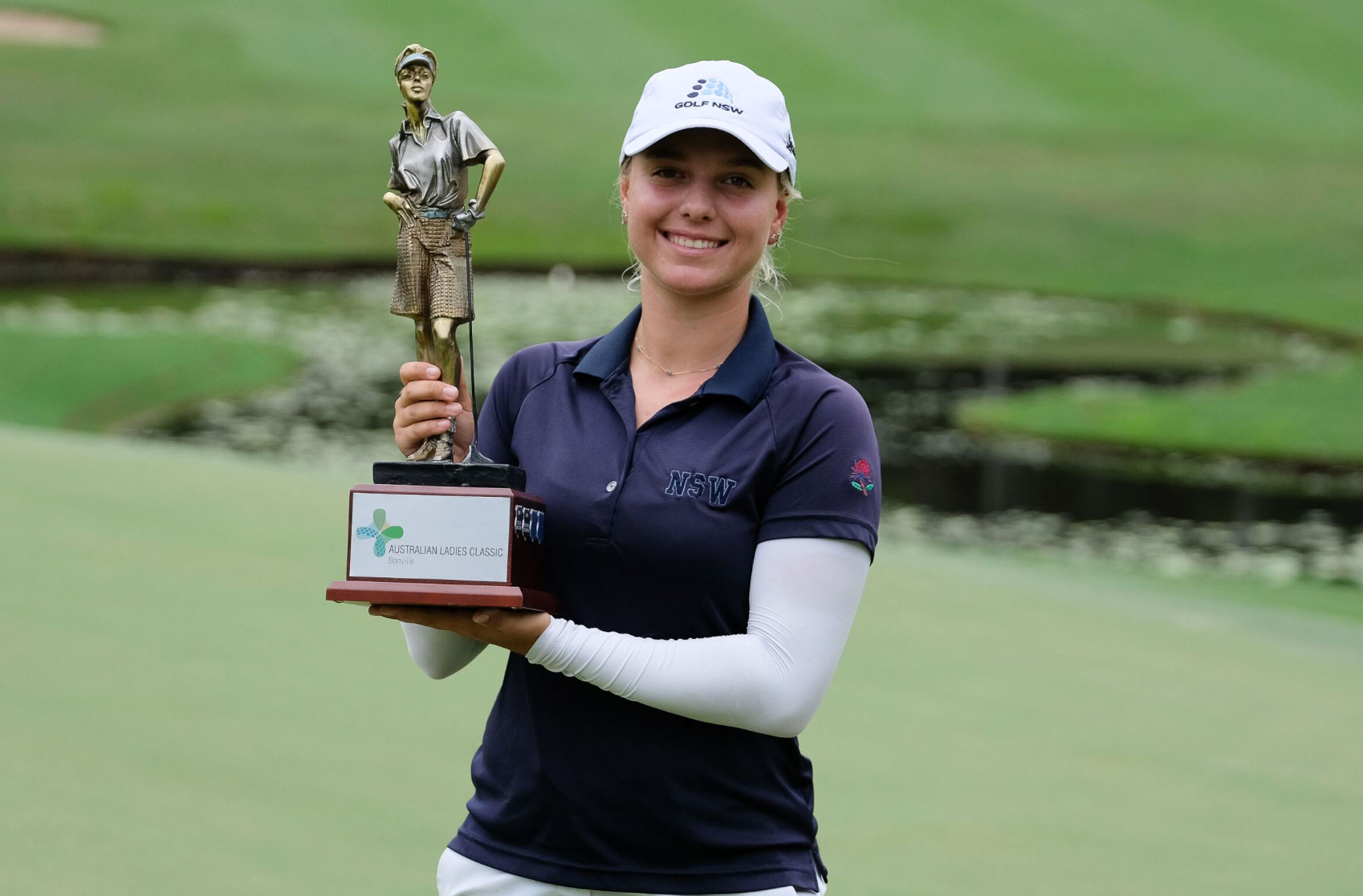 Amateur Steph Kyriacou canters to eight-shot win at Bonville ...