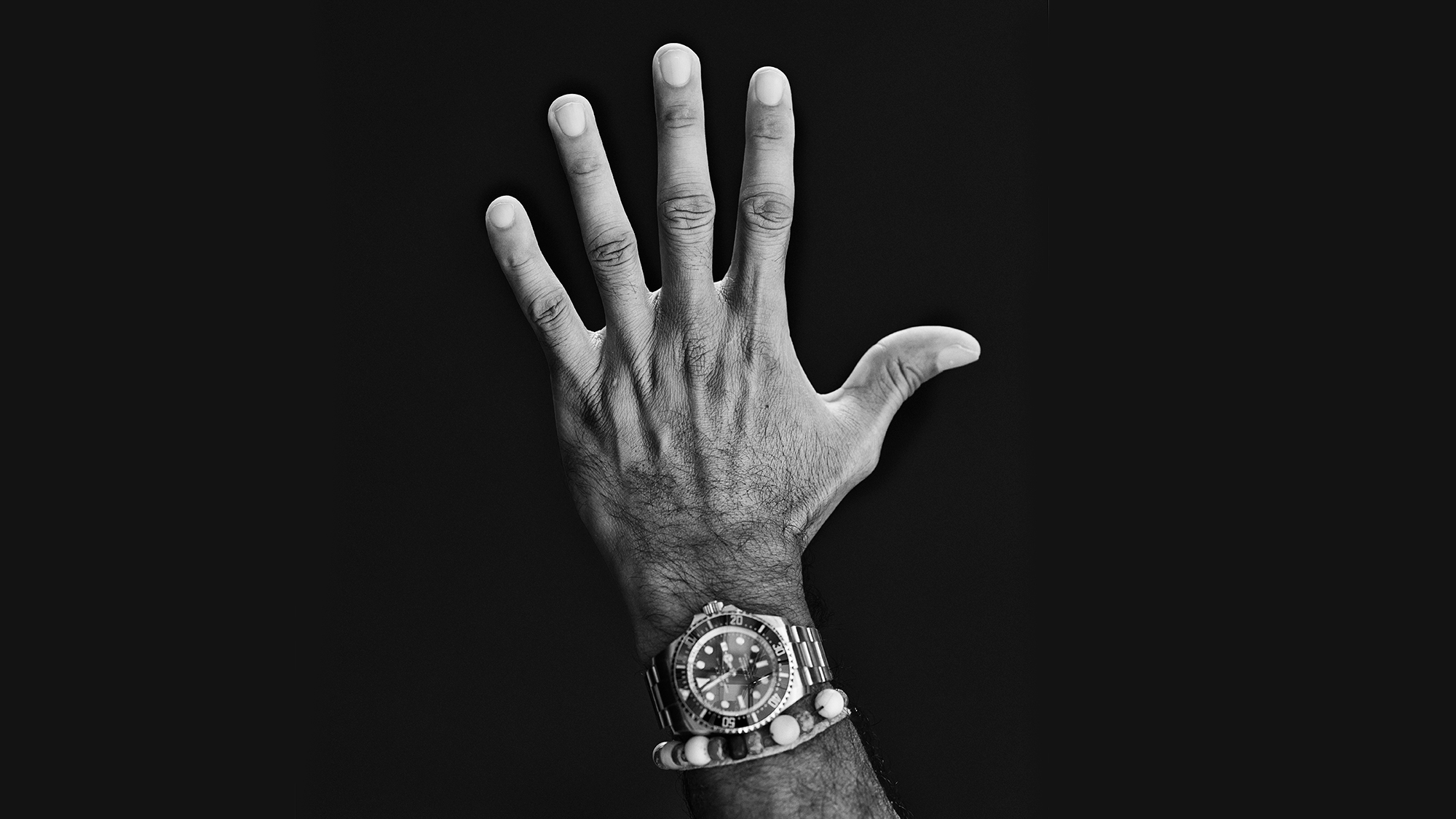 Tiger's hands - Australian Golf Digest