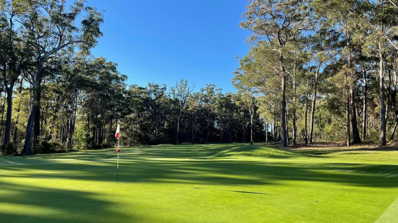 Snake eyes on the paradise - Australian Golf Digest